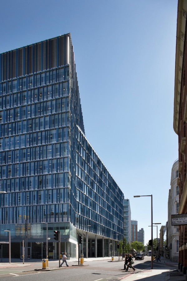 Blue Fin Building – Connaught Access Flooring